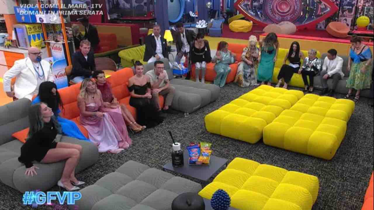 GF Vip, lite in diretta: durante la pubblicità accade l'impossibile