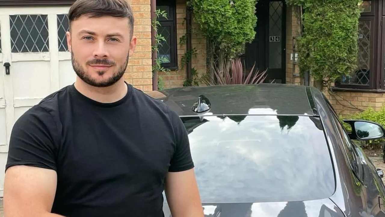 Si mostrava multimilionario sul web. Beccato "furbetto" di Tik Tok