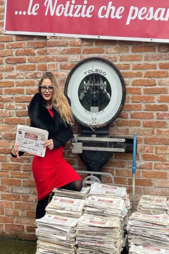 Naike Rivelli alza le temperature, fuori tutto nella neve. Bellezza ...