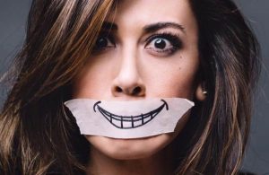 Virginia Raffaele e il bullismo: "Le mie gambe erano..."